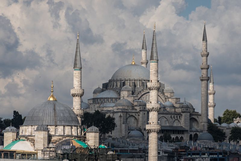 HeraldWeekly - Discover Some of the World's Most Beautiful Mosques